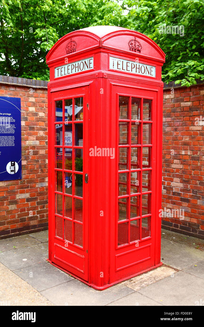 Historic Britain, British buildings, public telephone boxes and ...