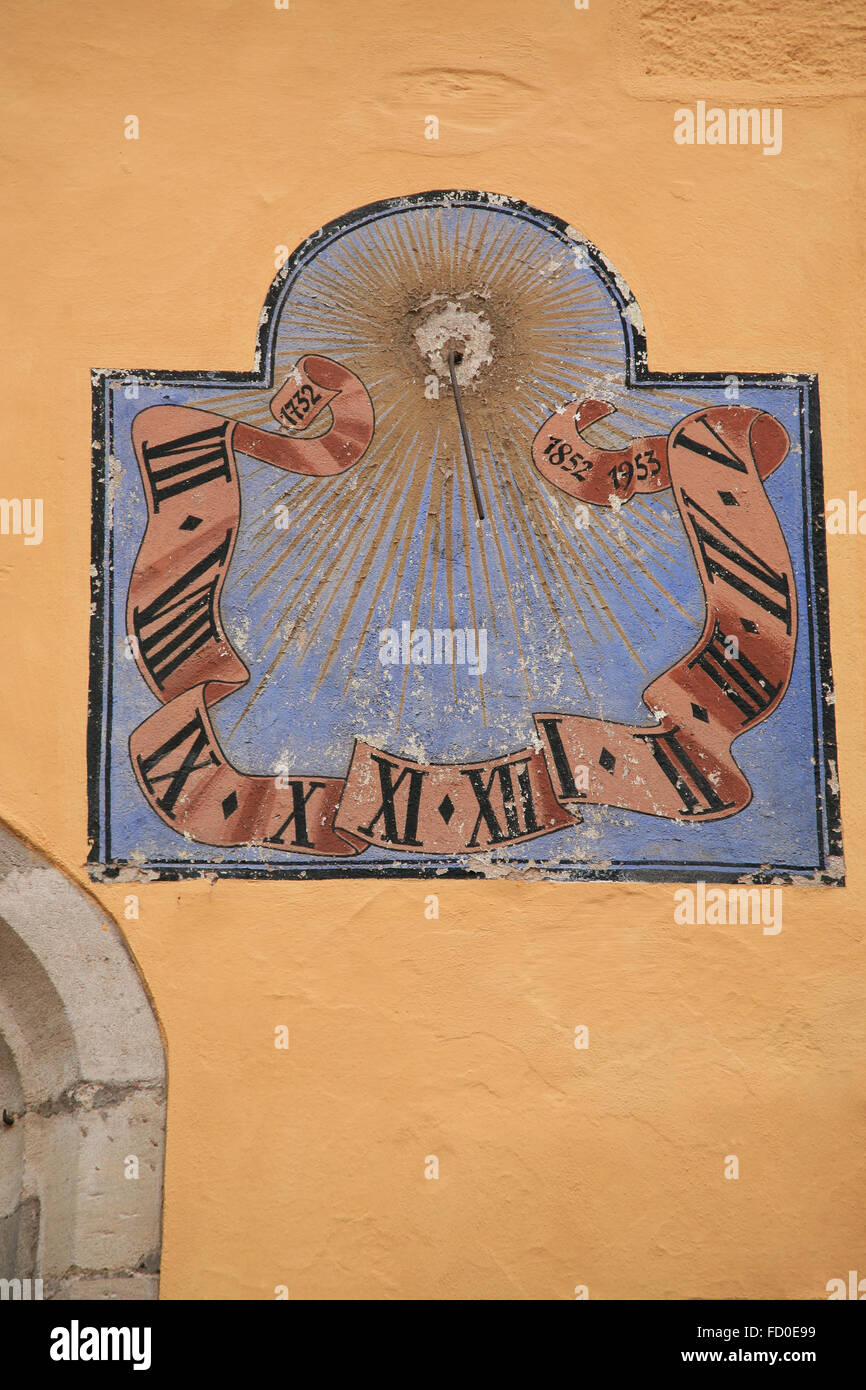 Sundial on house wall hi-res stock photography and images - Alamy