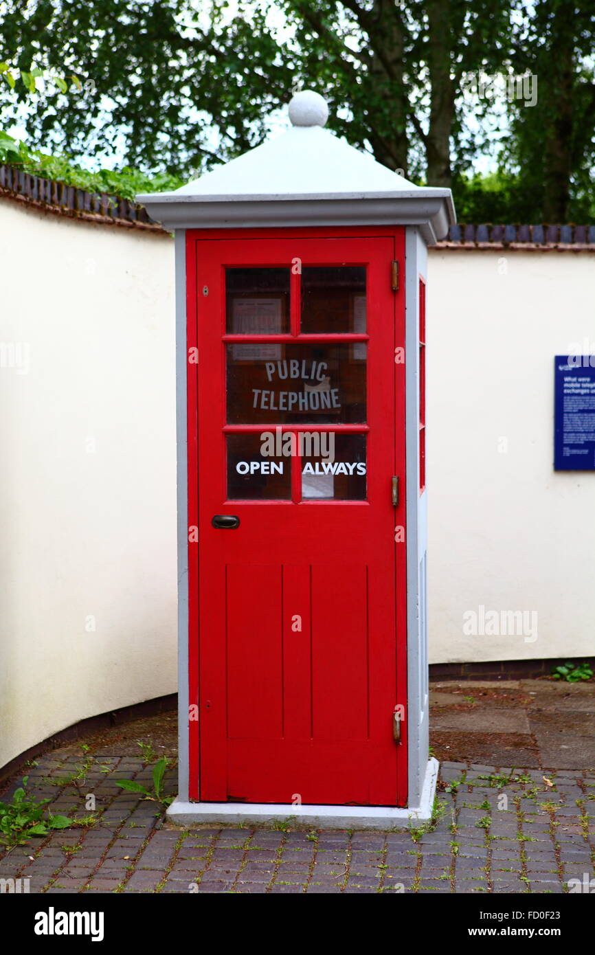 Historic Britain, British buildings, public telephone boxes and ...