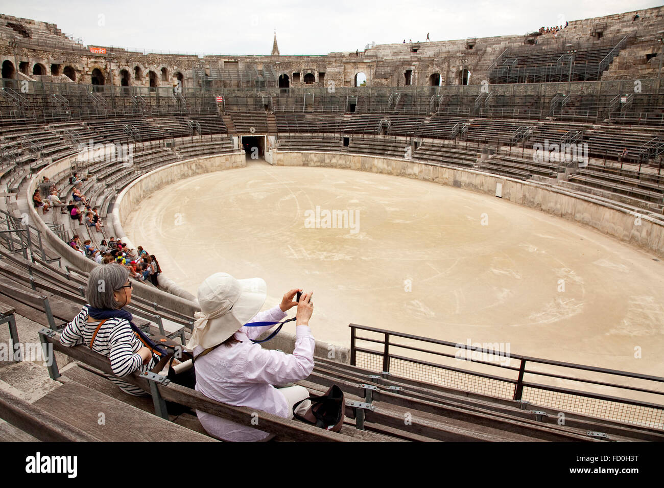 Nimes amphitheater hi-res stock photography and images - Alamy