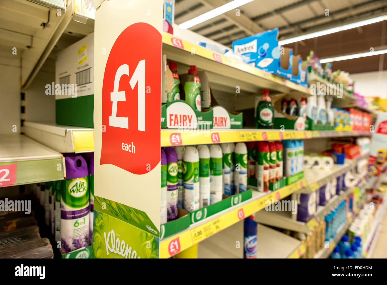 Modern superstore hi-res stock photography and images - Alamy