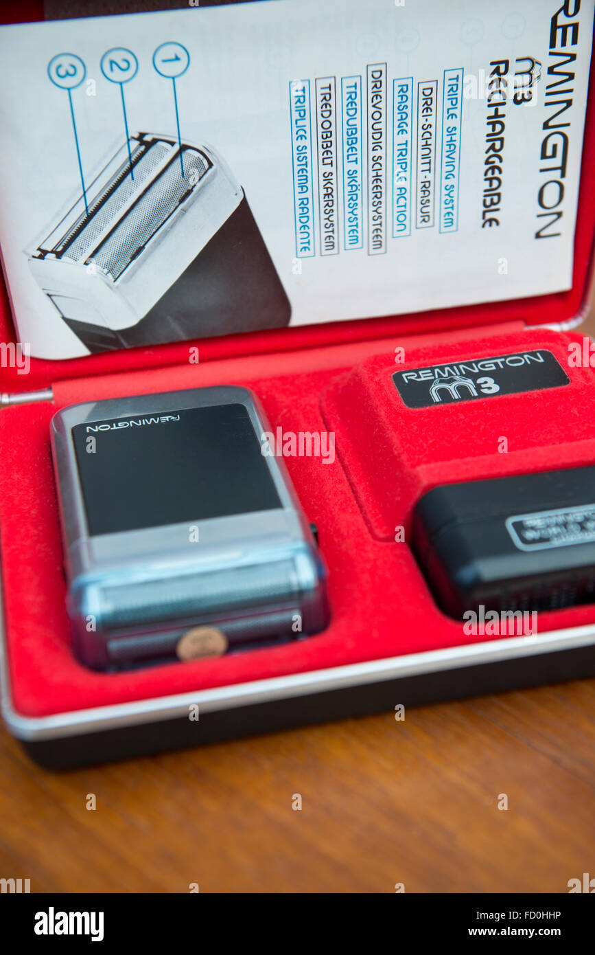 1970s Remington men's shaver in its original case Stock Photo - Alamy