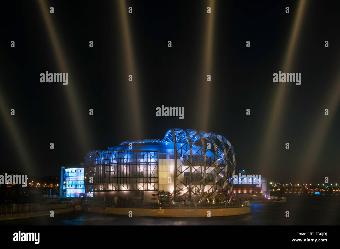 Some Sevit, Island Vista, Hangang Floating Island, with water fountain ...