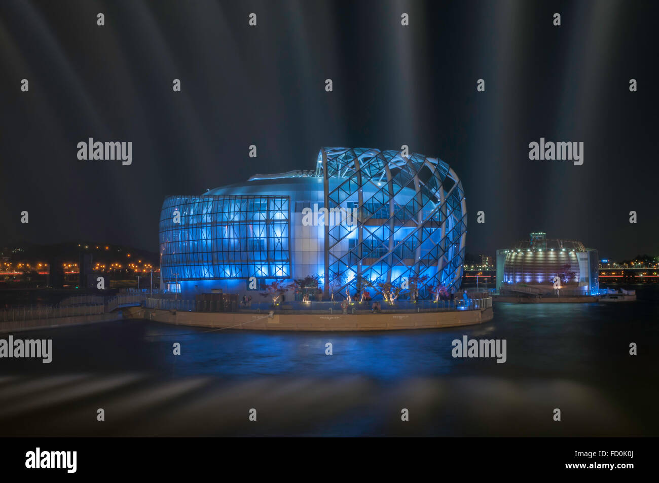 Some Sevit, Island Vista, Hangang Floating Island, with water fountain ...
