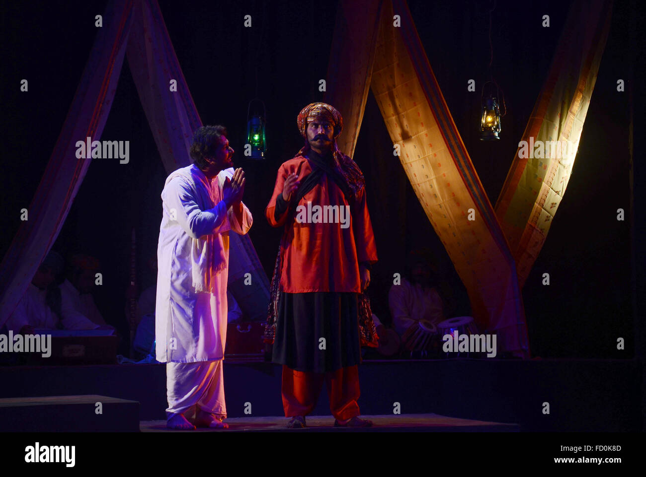 Lahore, Pakistan. 26th Jan, 2016. Pakistani artist performs on the ...