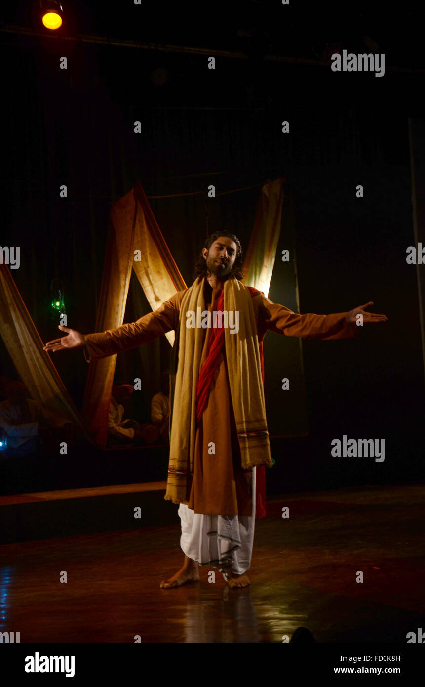 Lahore, Pakistan. 26th Jan, 2016. Pakistani artist performs on the ...