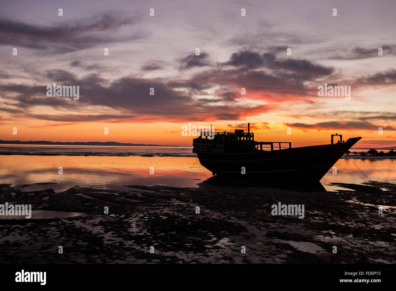 Ship in Laft, Qeshm island, Hormozgan, Iran Stock Photo - Alamy
