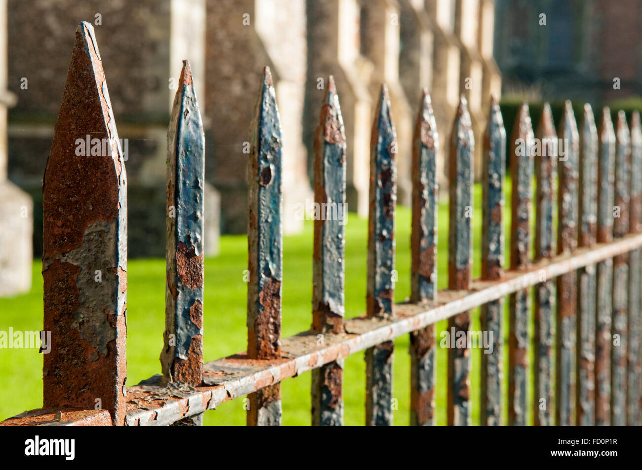 Rusty old iron railings hi-res stock photography and images - Alamy