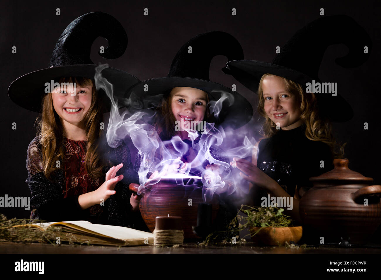 Three little witches hi-res stock photography and images - Alamy