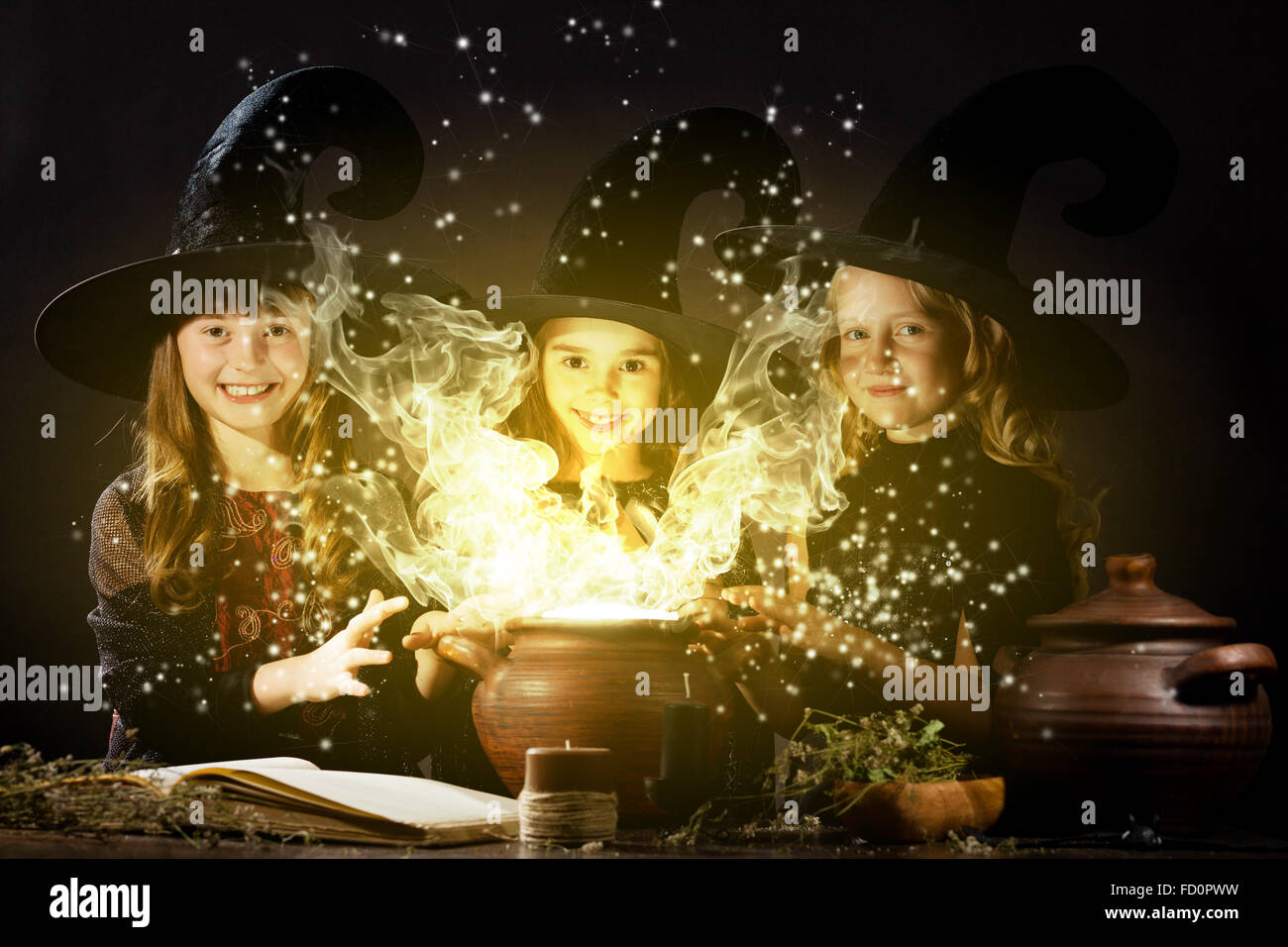 Three little witches hi-res stock photography and images - Alamy