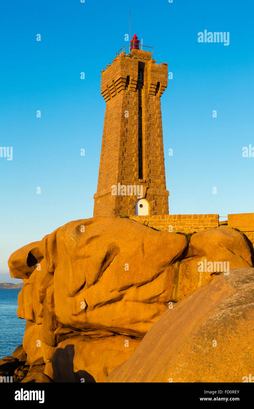 Men ruz lighthouse hi-res stock photography and images - Alamy