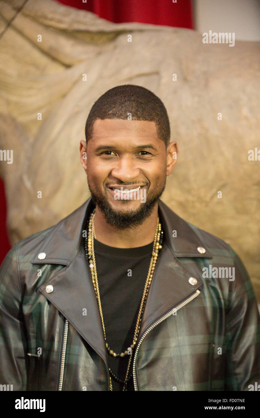 Usher raymond grammy hi-res stock photography and images - Alamy