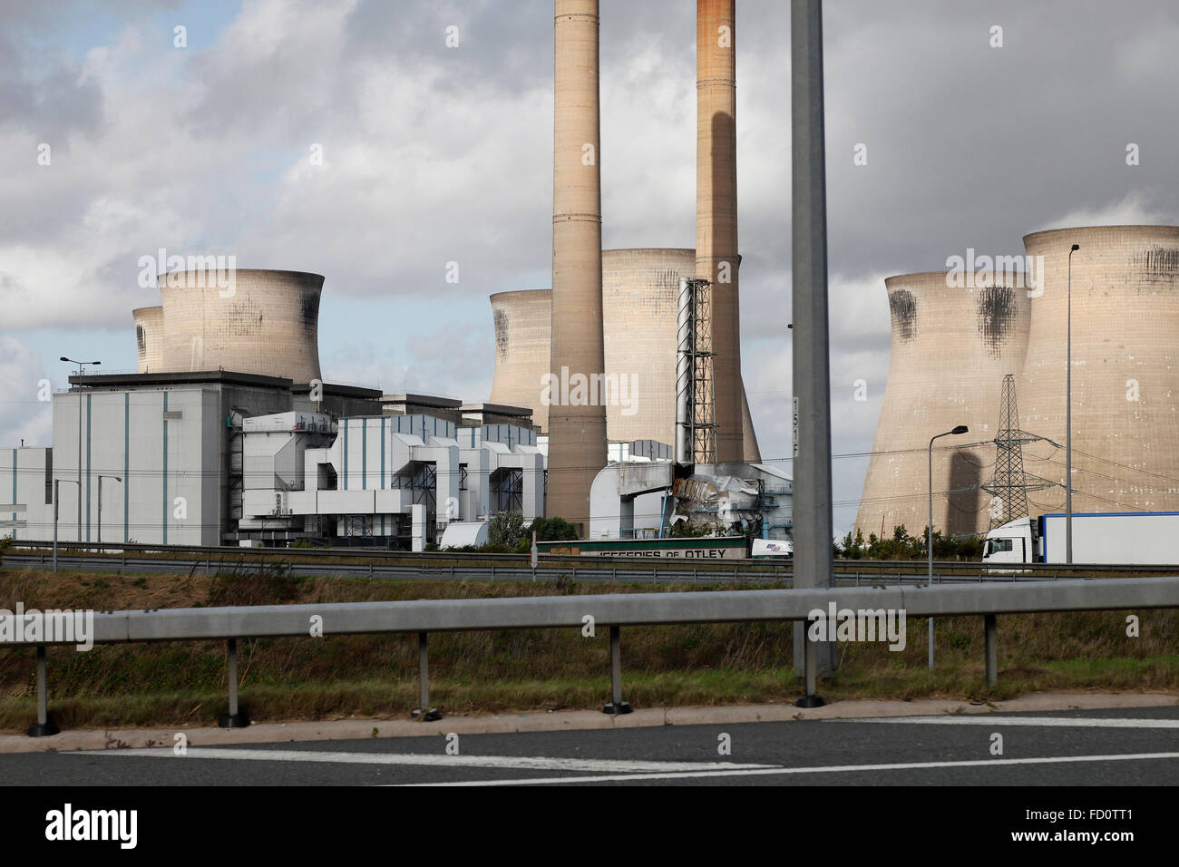 Ferrybridge hi-res stock photography and images - Alamy