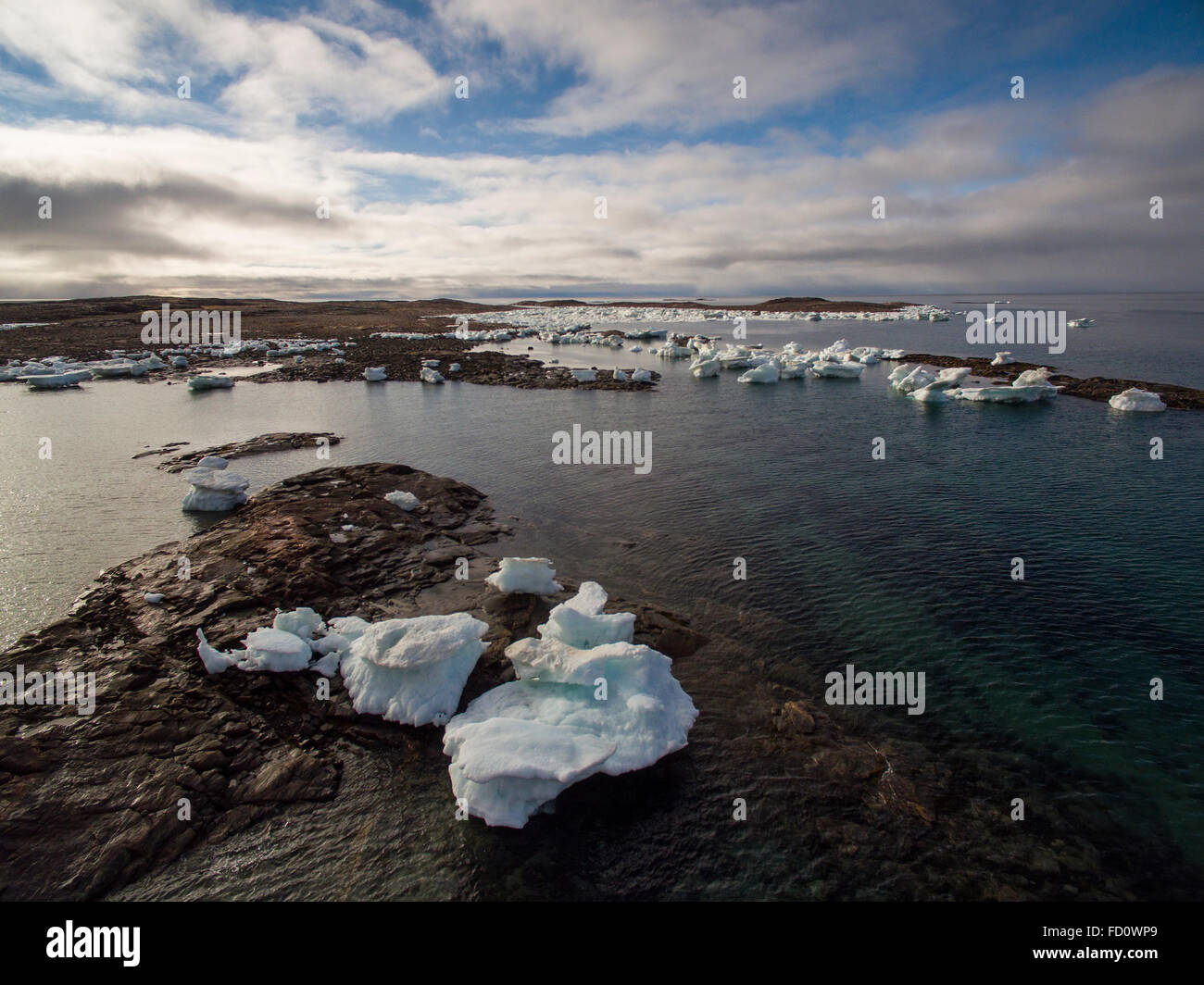 Nunavut summer hi-res stock photography and images - Alamy