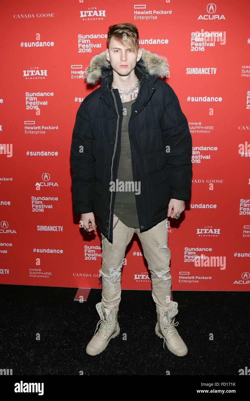 2016 Machine Gun Kelly High Resolution Stock Photography and Images - Alamy