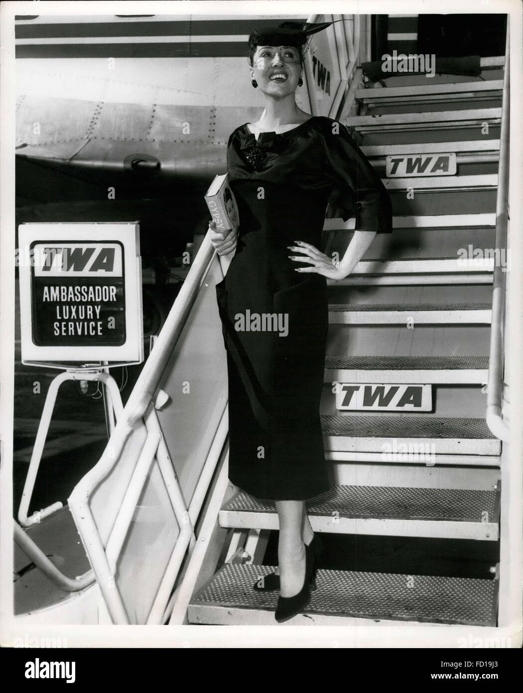 1968 - Idlewild Airport, N.Y., Sept. 25 - Gypsy Rose Lee, Stripteaser ...