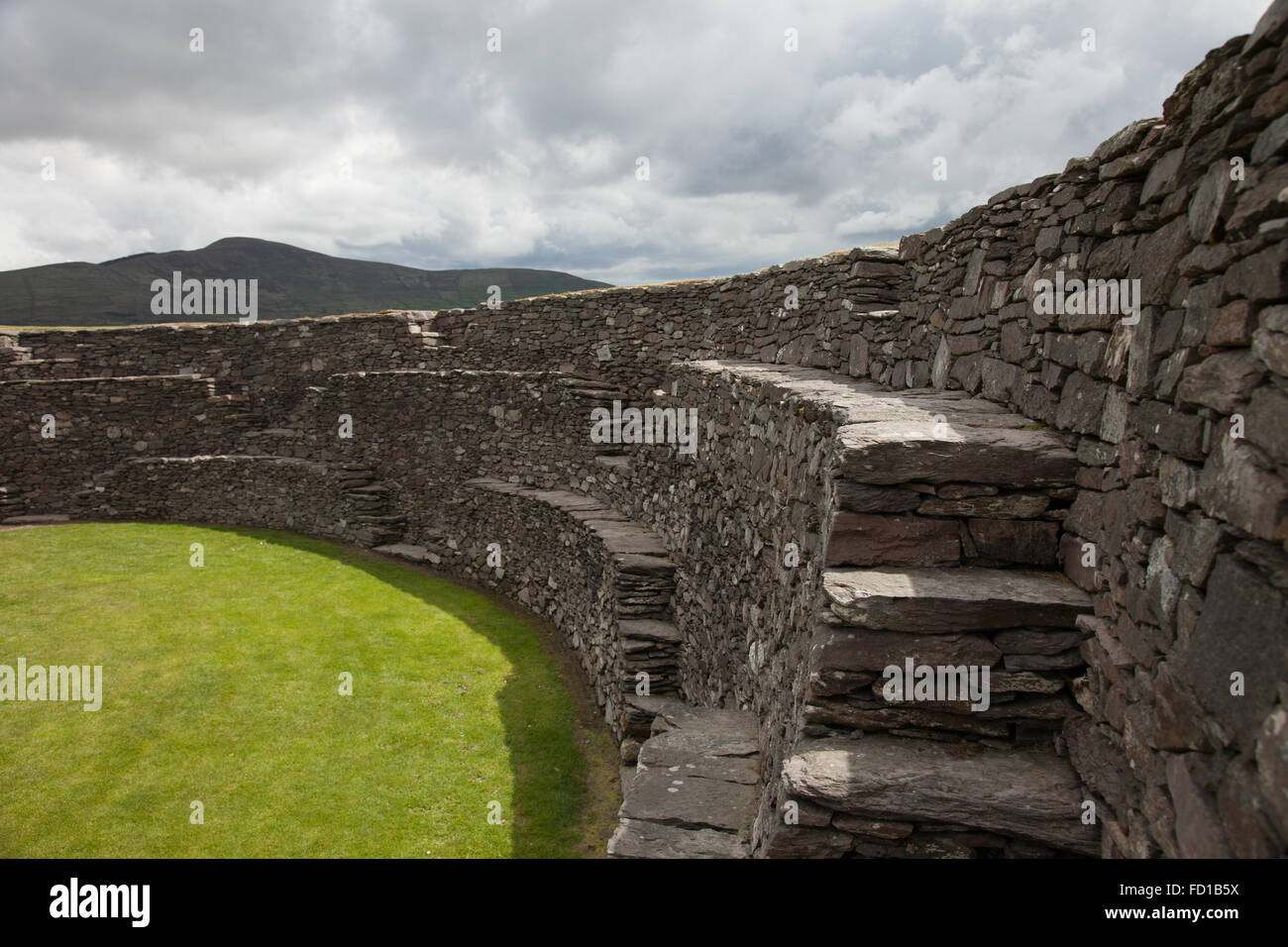 Cahergal stone fort hi-res stock photography and images - Alamy