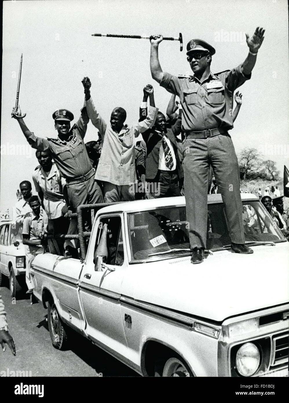 1972 - Sudan : Sudan President Gaafar Nimeri (Major General) waves to ...