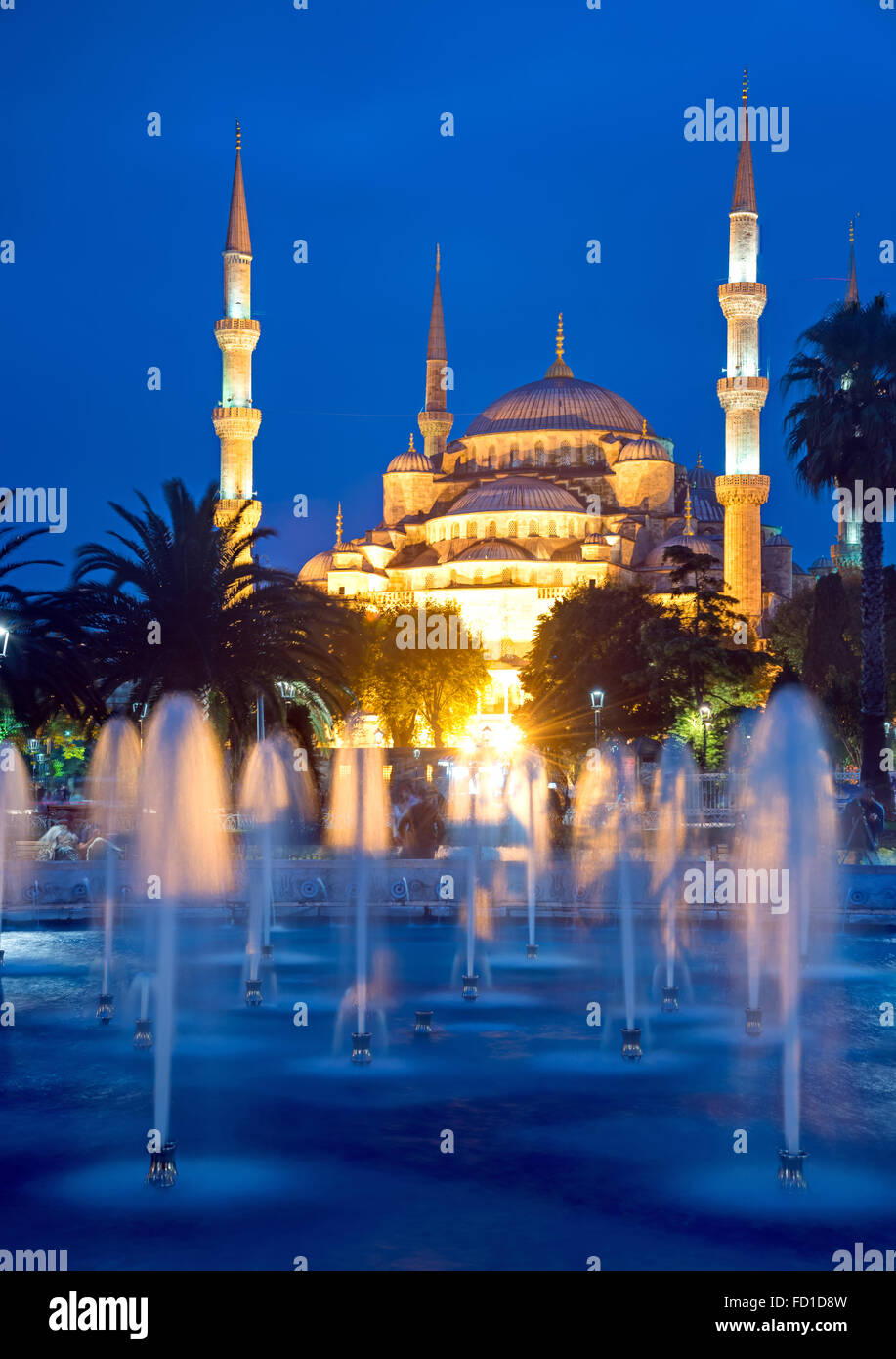 The famous Blue Mosque in Istanbul at dawn Stock Photo - Alamy
