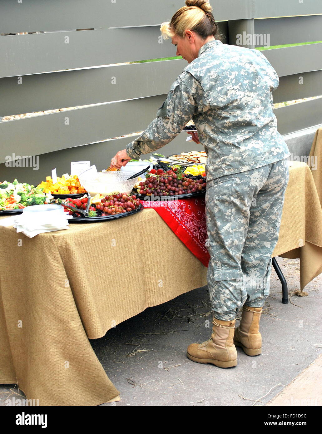 Female military soldier Stock Photo - Alamy