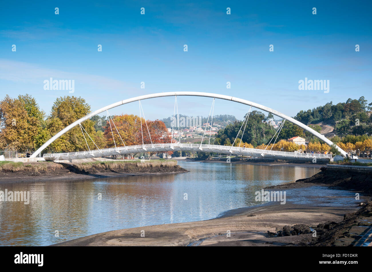 Footbridge over Lerez river, Galicia, Spain Stock Photo - Alamy