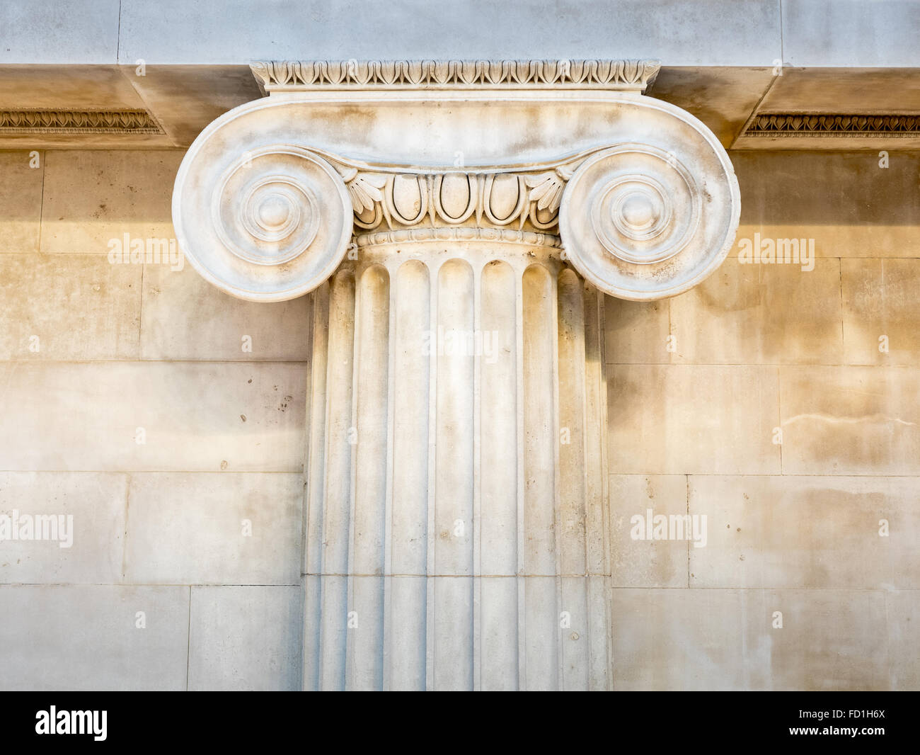 Classical column british museum hi-res stock photography and images - Alamy