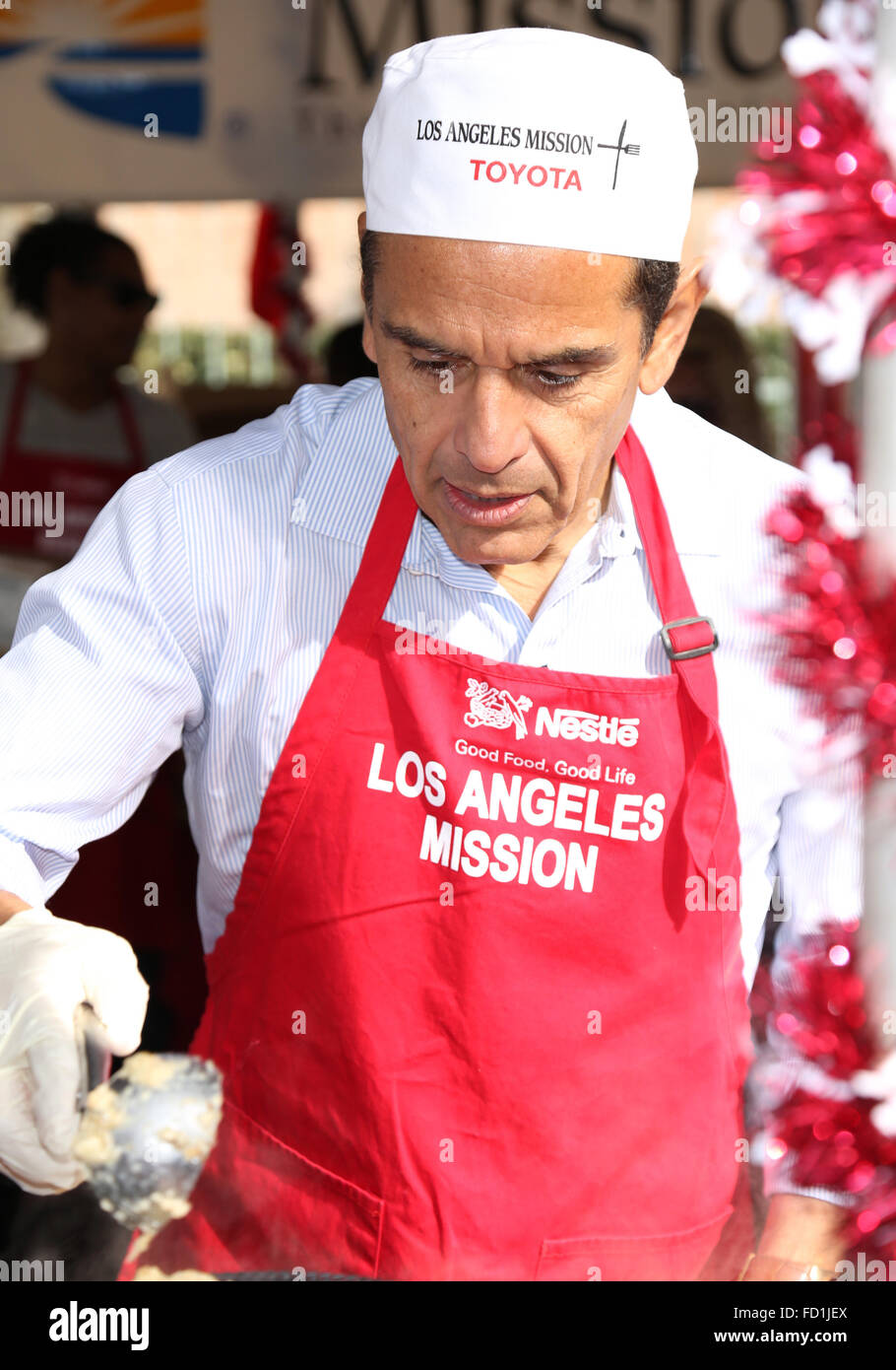 Los Angles Mission Christmas Meal to the Homeless Featuring: Antonio ...