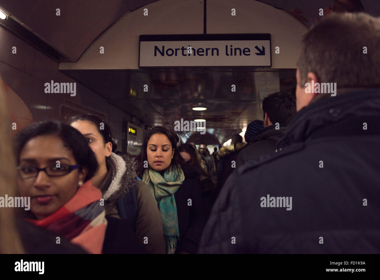 Northern line sign hi-res stock photography and images - Alamy