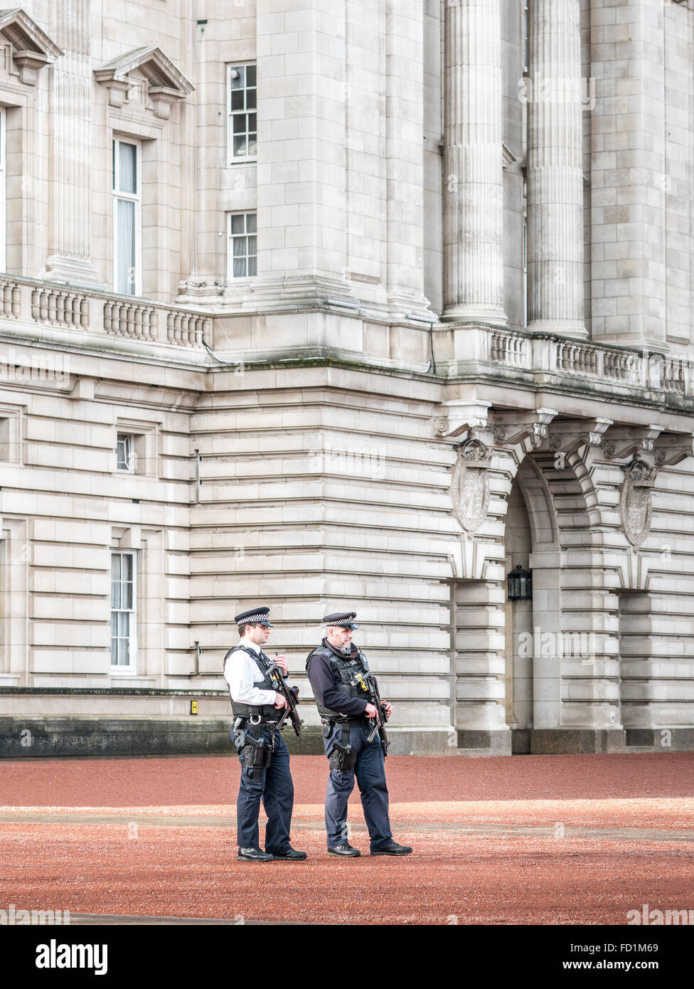 Security at Buckingham palace, London Stock Photo - Alamy