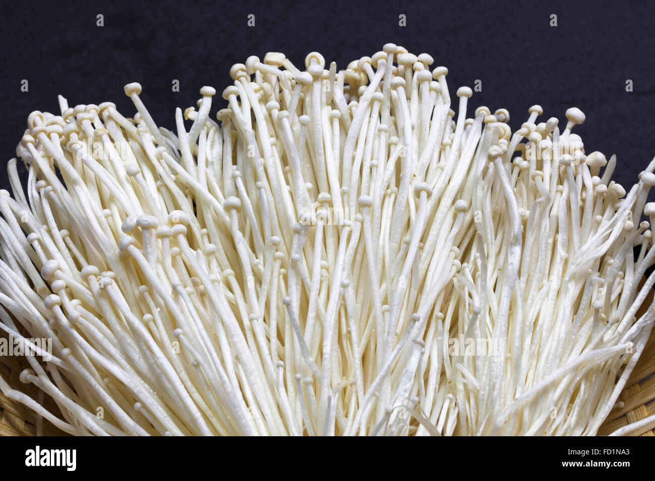 fresh of enoki mushrooms Stock Photo - Alamy