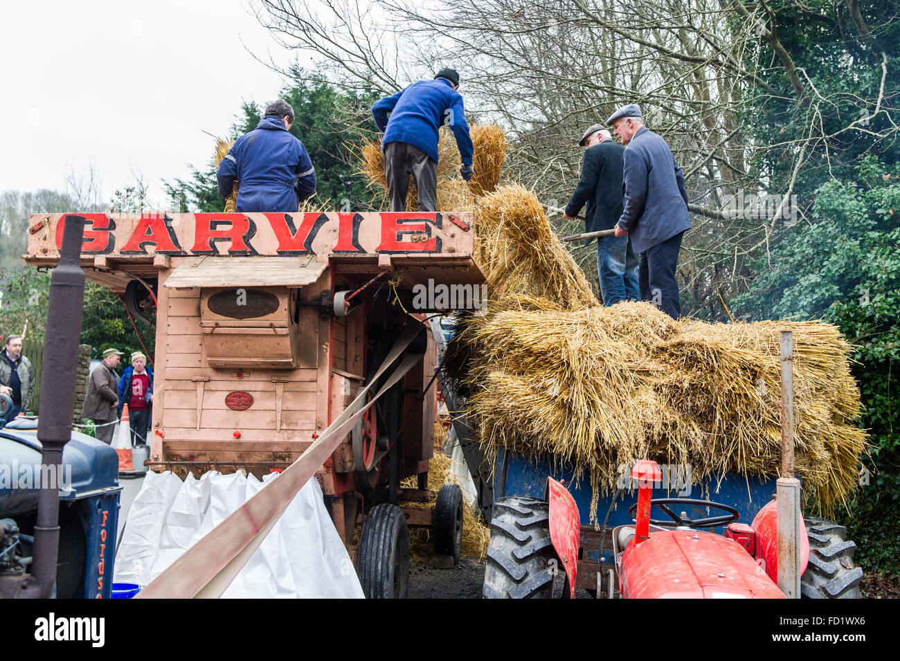 Time leap machine hi-res stock photography and images - Alamy