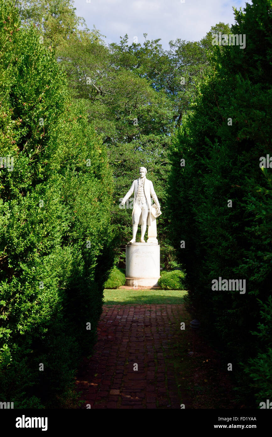 Statue of James Monroe, Ash-Lawn Highland Stock Photo - Alamy