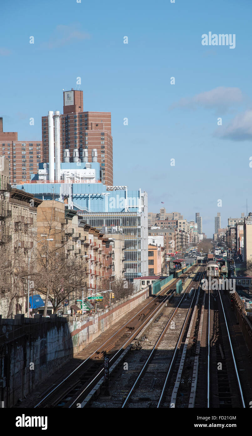 Railroad above ground at 125th Street Station Manhattan New York USA ...