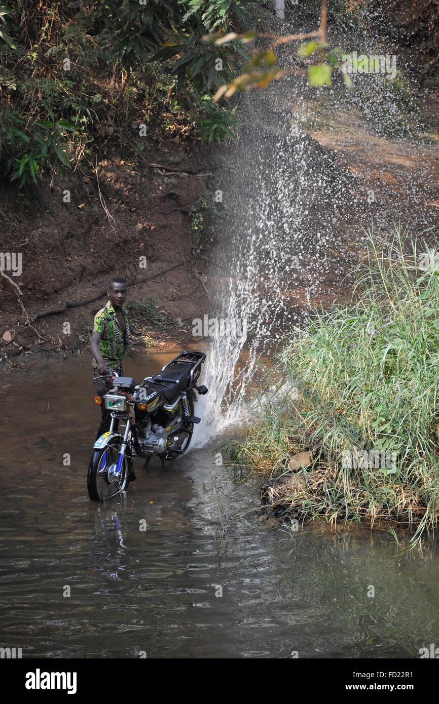 Togo, surrounding of Lomè, washing in the river Stock Photo - Alamy