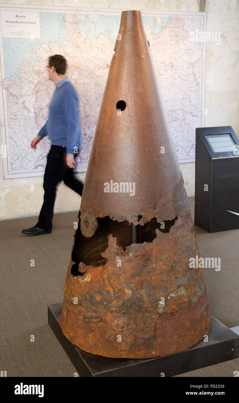 Experimental weapons hi-res stock photography and images - Alamy