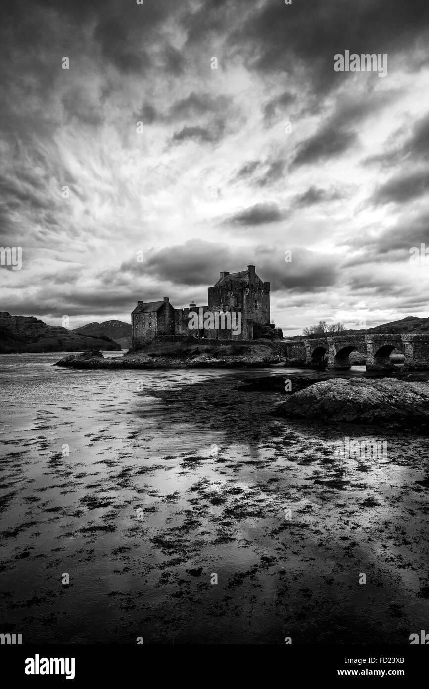 Eilean Donan Castle, Kyle of Lochalsh Scotland UK Stock Photo - Alamy