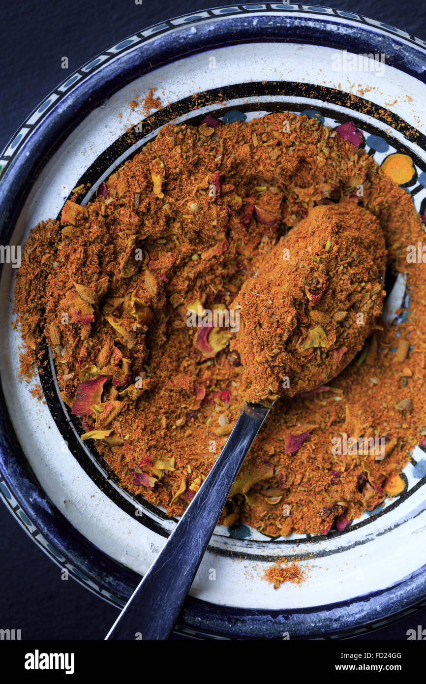 Ras el hanout (Moroccan spice mixture Stock Photo - Alamy