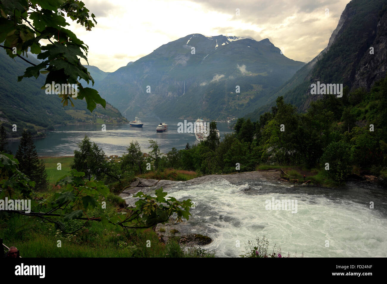 Geiranger fiord flydal viewpoint mountains hi-res stock photography and ...