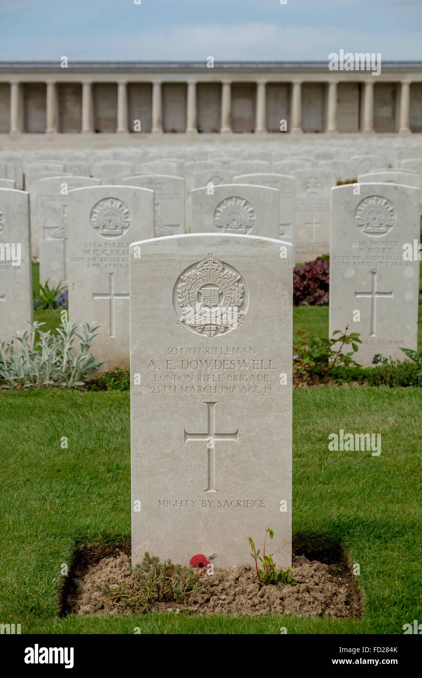 First world war grave markers british hi-res stock photography and ...
