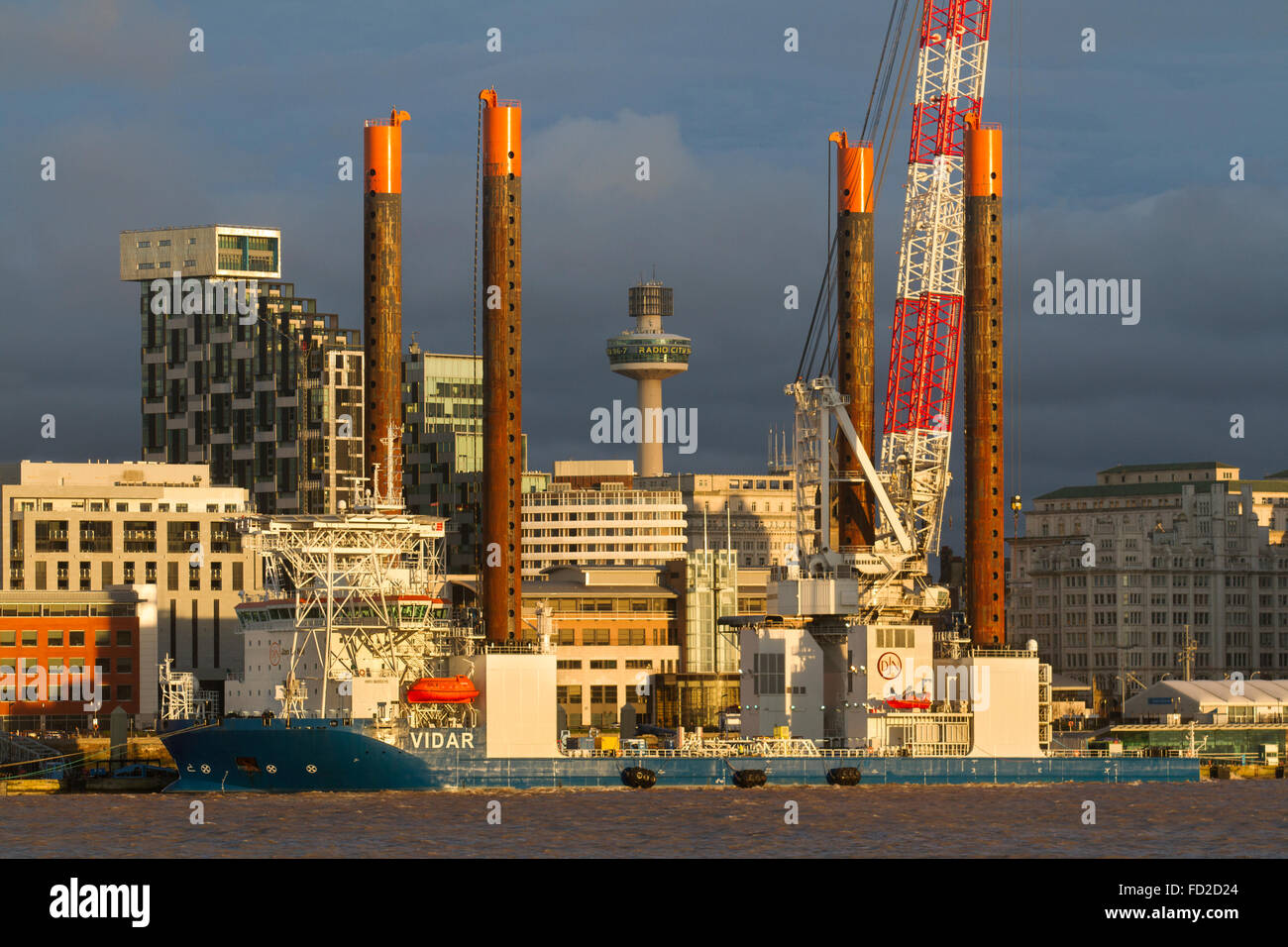 Liebherr floating crane hi-res stock photography and images - Alamy