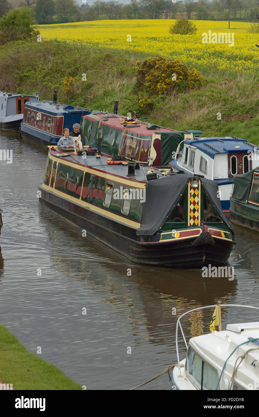 Longboat longboats europe european hi-res stock photography and images ...