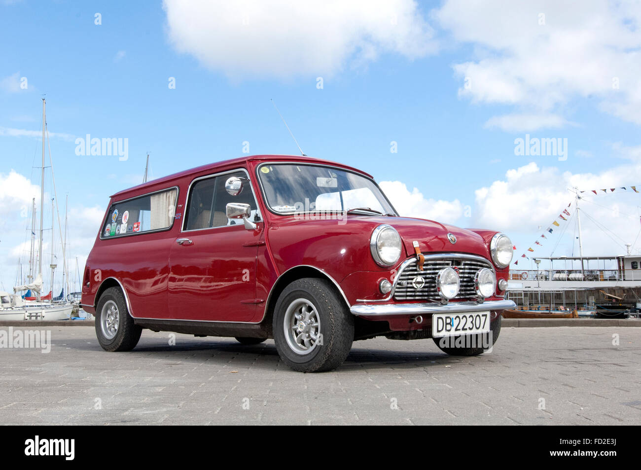 Classic austin mini van hi-res stock photography and images - Alamy