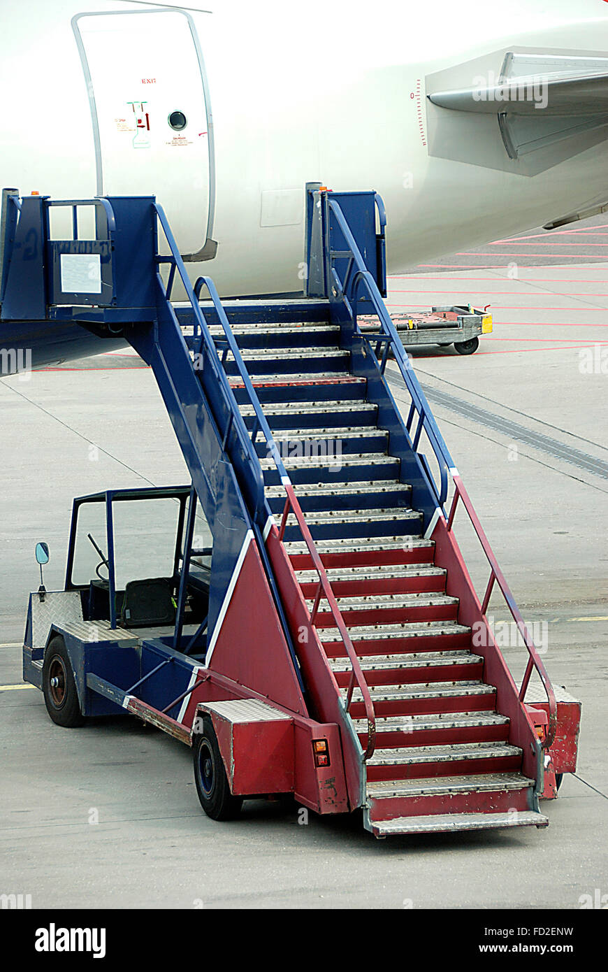 Steps aircraft hi-res stock photography and images - Alamy