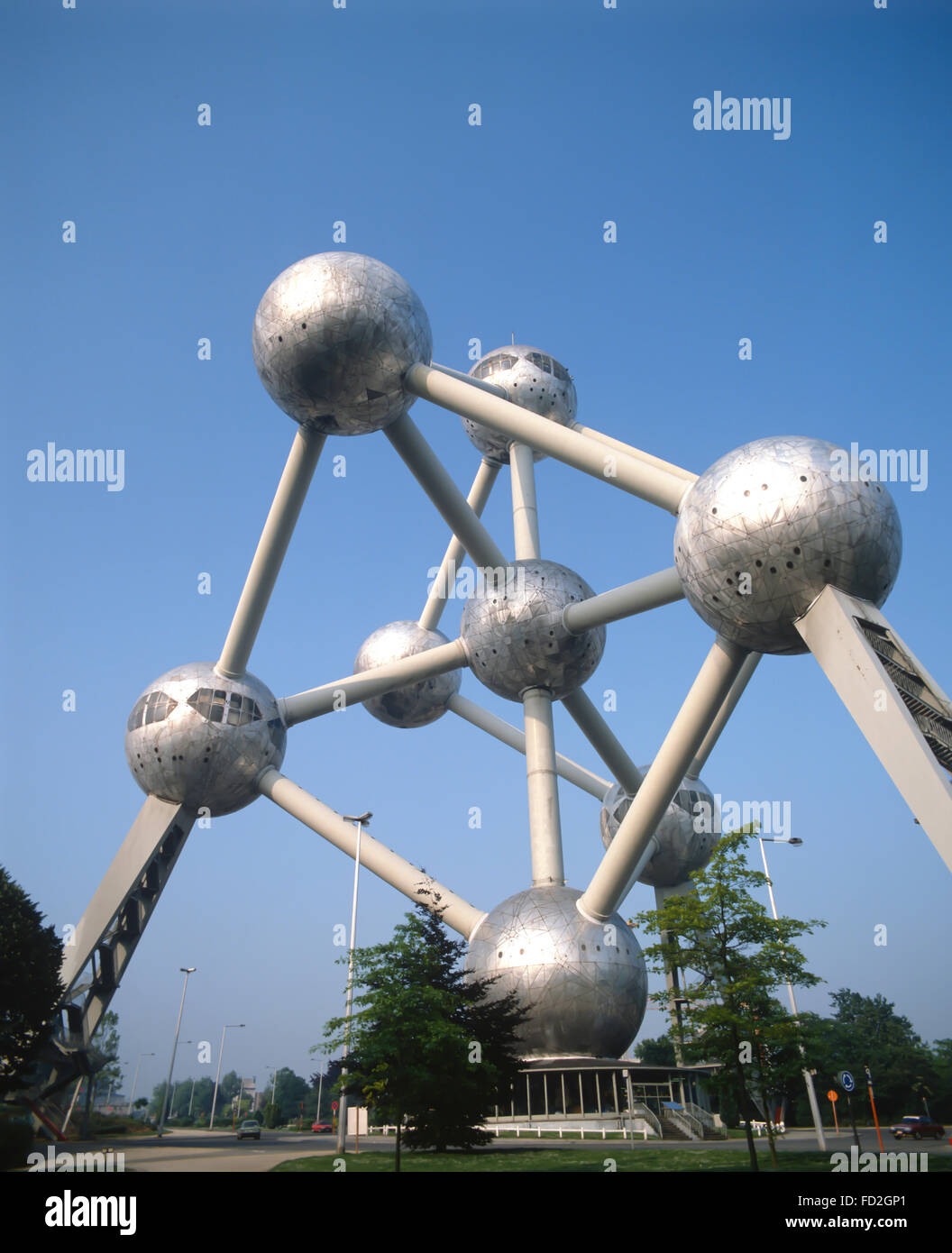 Atomium spheres hi-res stock photography and images - Alamy