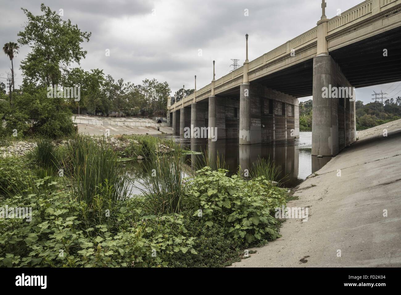 May 9, 2015 - Los Angeles, California, U.S - Fletcher Drive crosses the ...