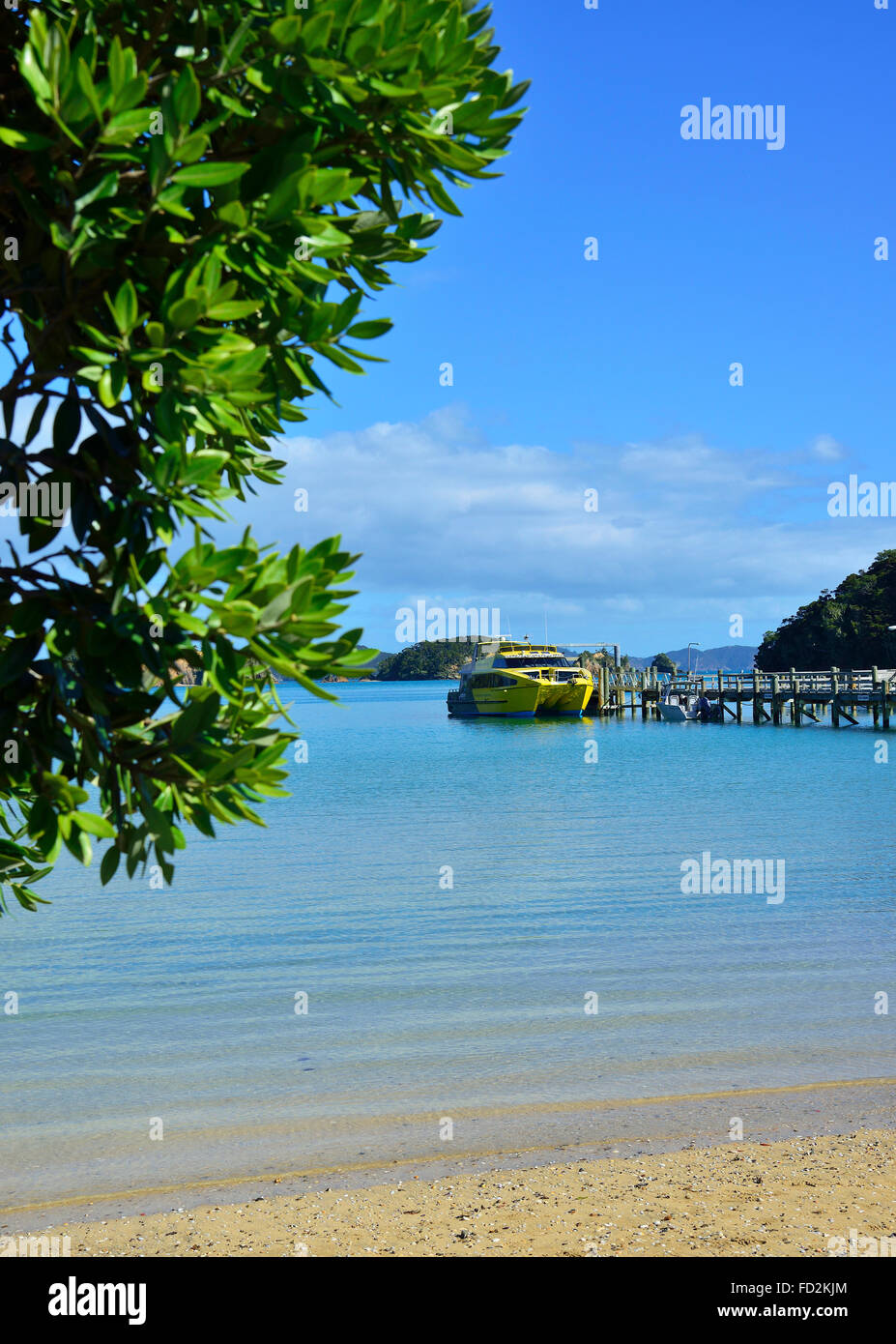 Urupukapuka island bay islands new hi-res stock photography and images ...