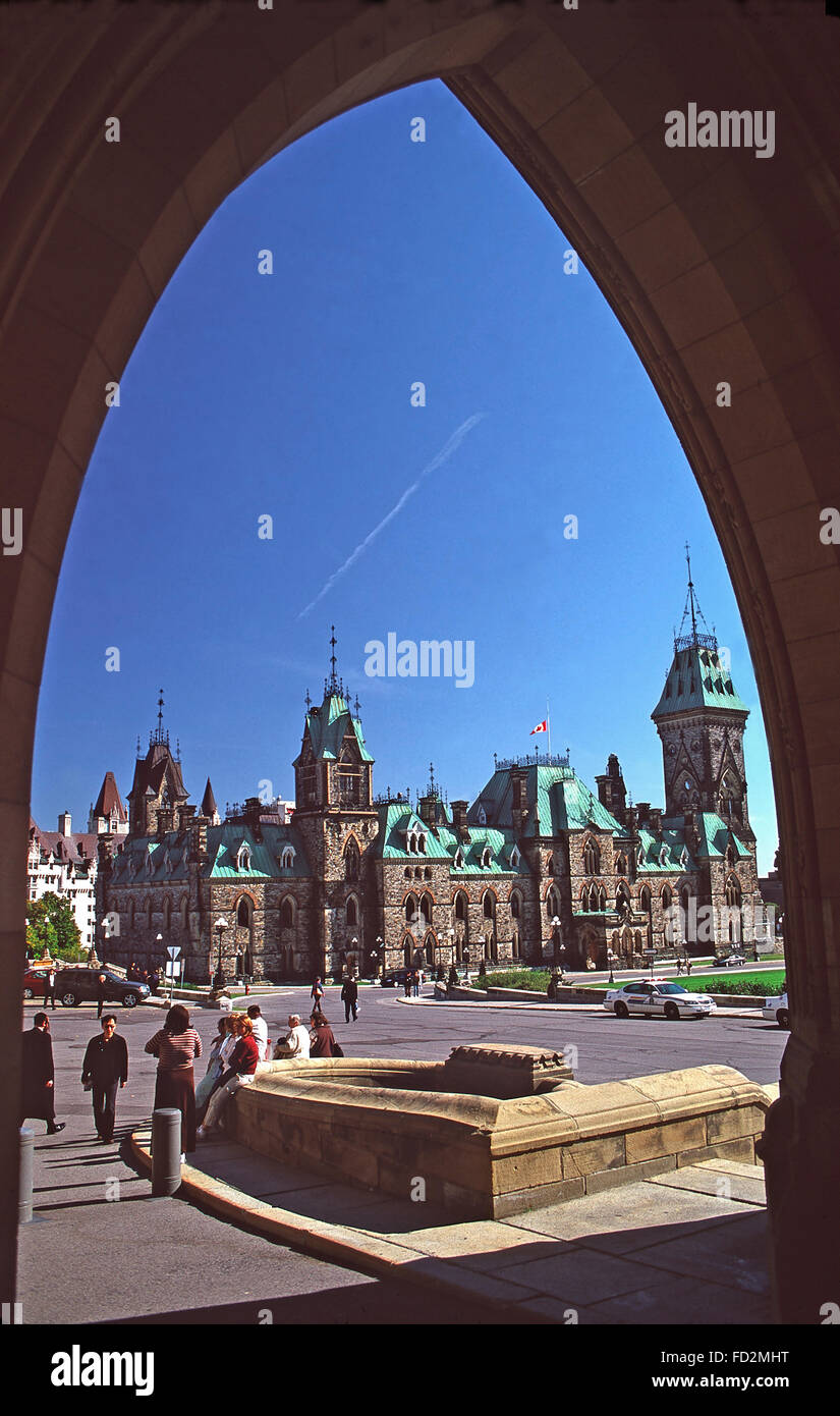Canadian parliament buildings hi-res stock photography and images - Alamy