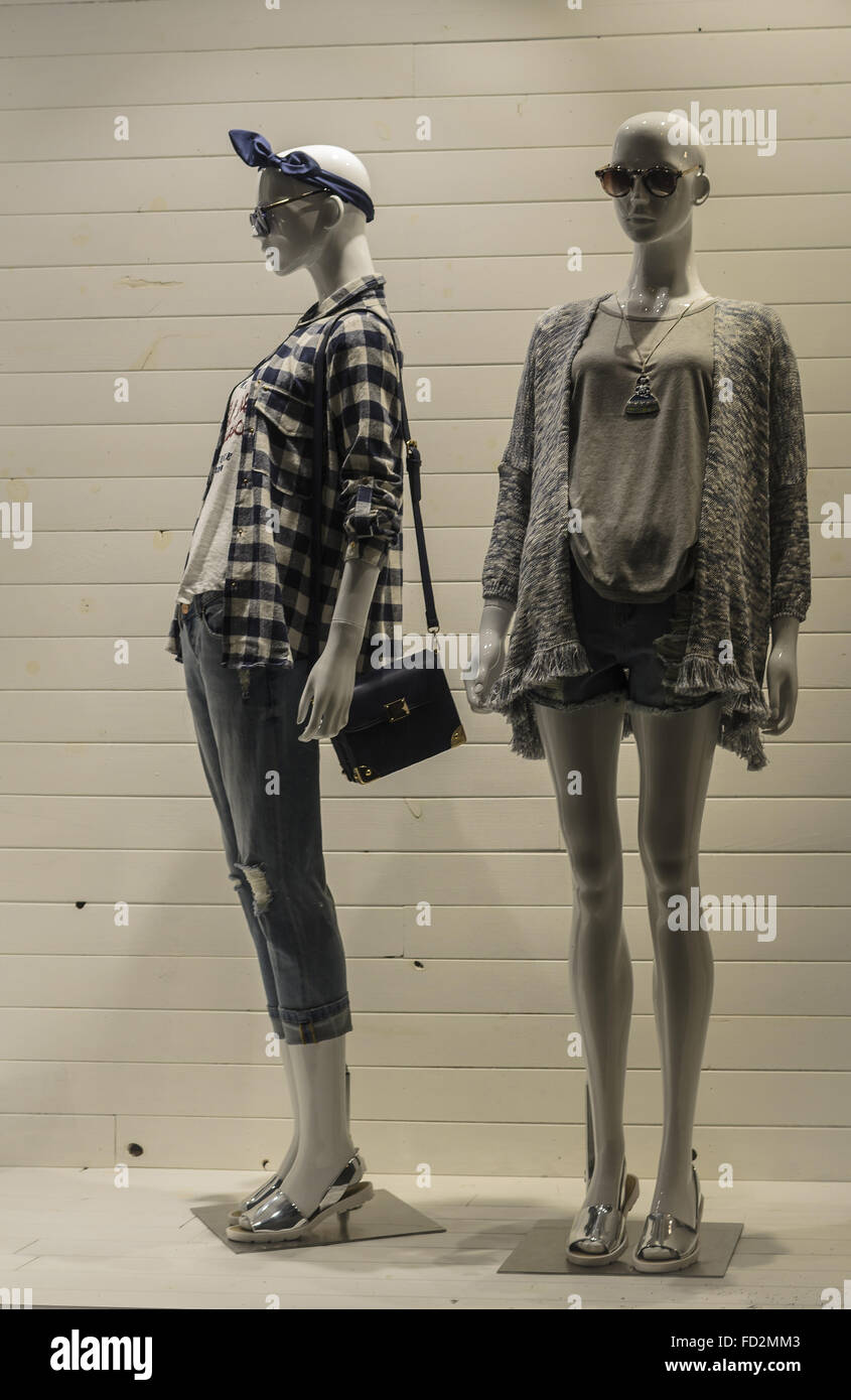 View of some models in a windowshop of a central street of Madrid city ...