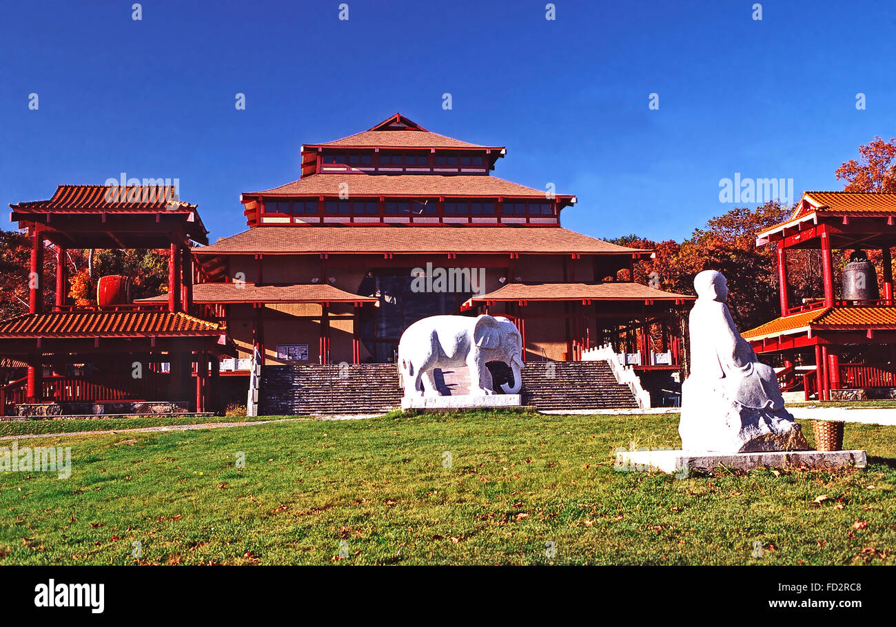 Chuang yen monastery hi-res stock photography and images - Alamy