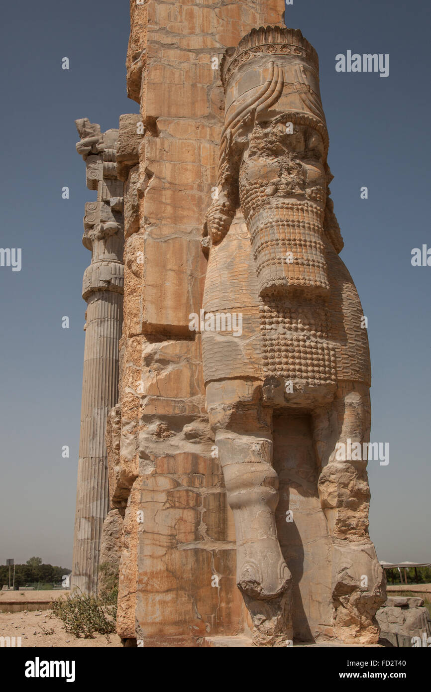 statues on the entrance of the royal palace, Persepolis Stock Photo - Alamy